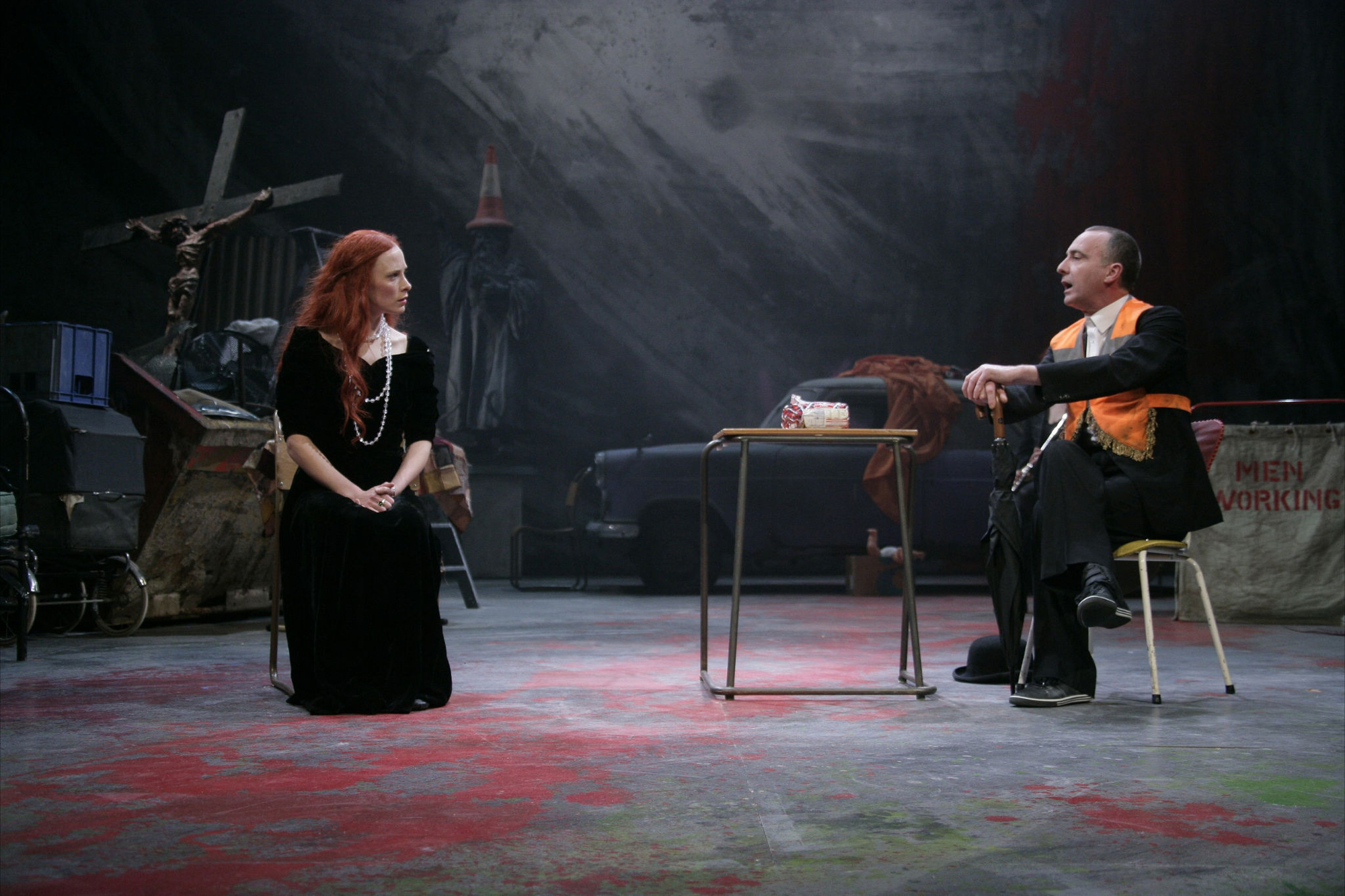 Neil Murray : Royal Lyceum - Mary Queen of Scots Got Her Head Chopped Off